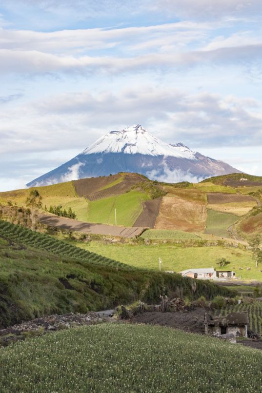 Lais Puzzle - Vulkan Tungurahua mit Landschaft, Ecuador 2.000 Teile