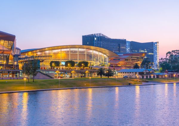 Lais Puzzle - Blick auf den Sonnenuntergang im Adelaide Convention ...